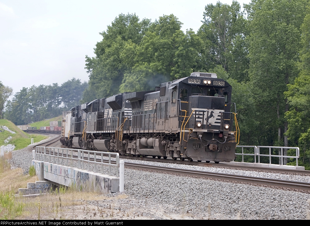 NS C40-9 8836, NS SD70M-2 2739